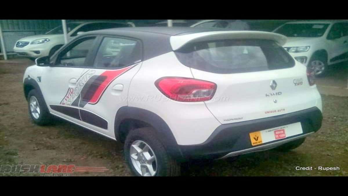 Renault Kwid ‘Sports’ Seen At A Maharashtra Dealership - Telugu DriveSpark