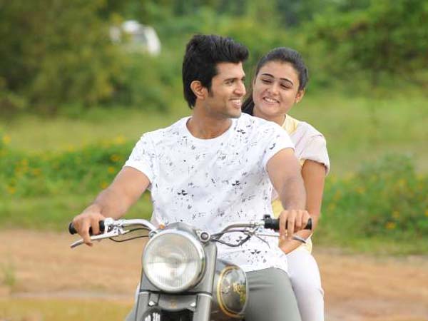 అర్జున్ రెడ్డి మూవీలో ఉపయోగించిన రాయల్ ఎన్ఫీల్డ్ ఇంటర్‌సెప్టార్ బైకు ...