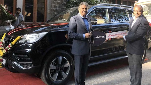 Anand Mahindra Car Collection మహీంద్రా XUV700 మహీంద్రా TUV300 మహీంద్రా ...